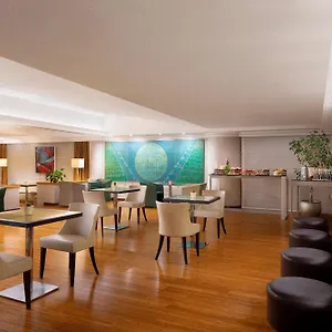 Courtyard By Marriott Rome Central Park Expert Review: What To Expect ...